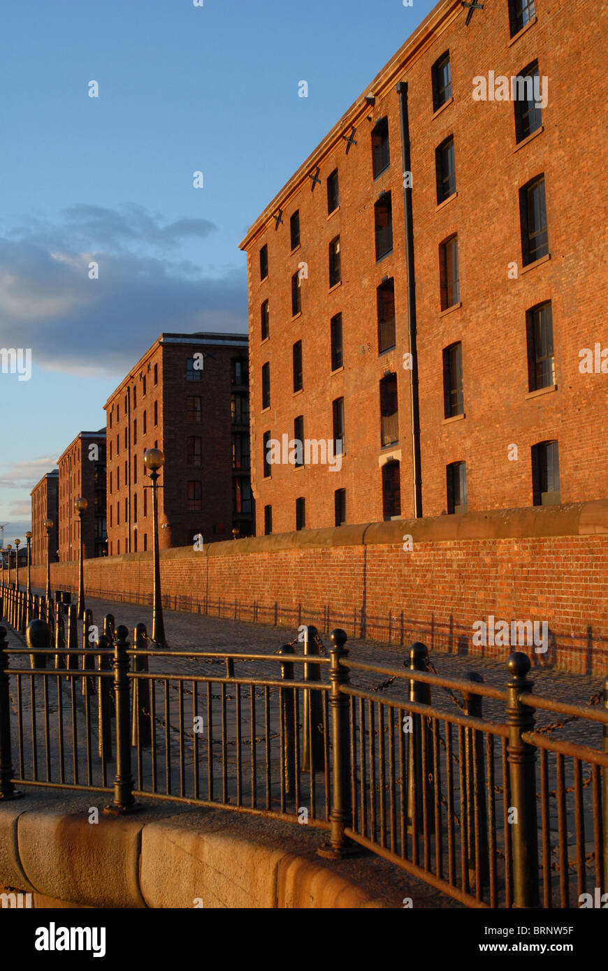 Dock wall and promenade along the River Mersey and the Albert Dock ...