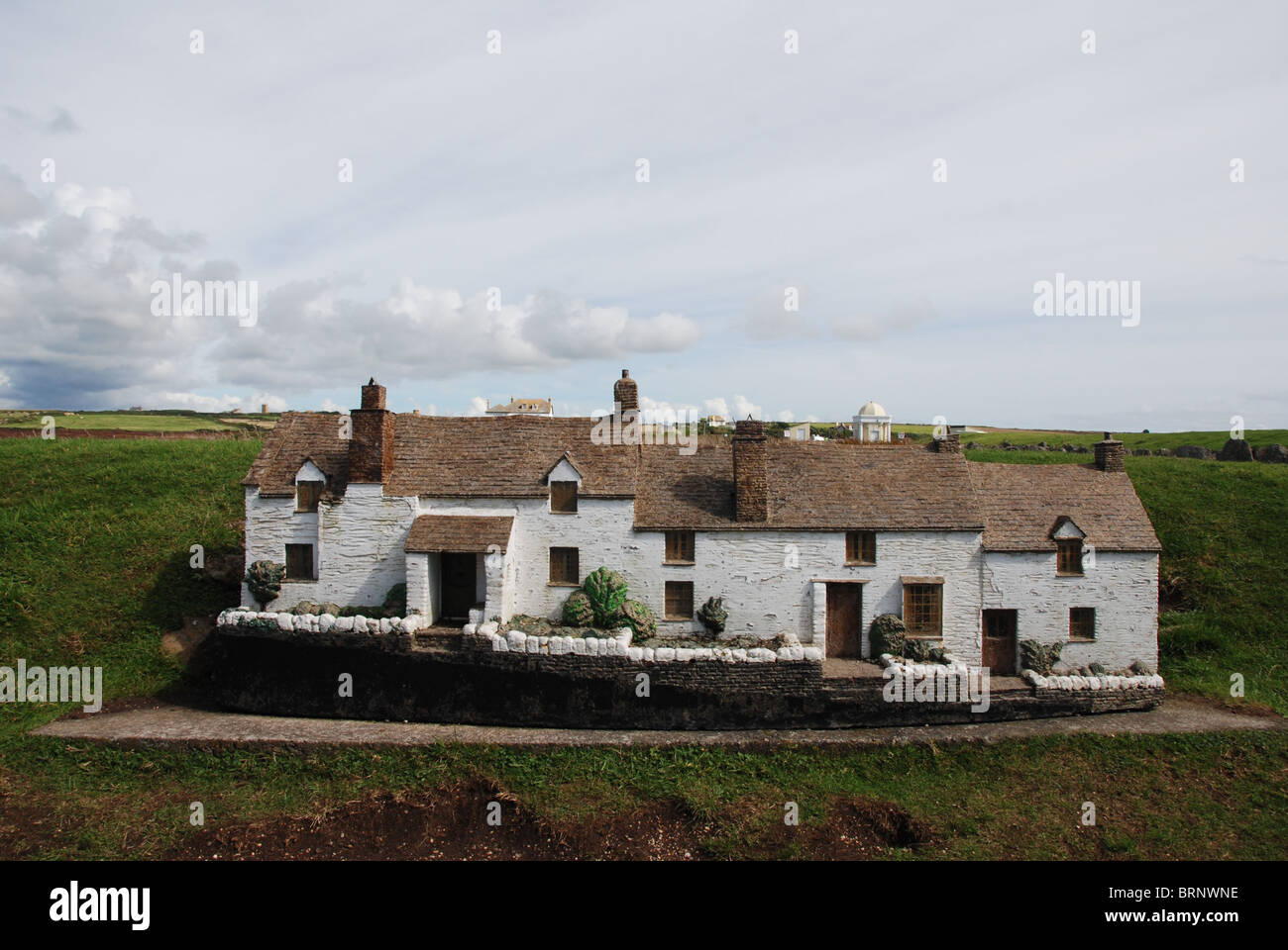 Cornish farm buildings hi-res stock photography and images - Alamy