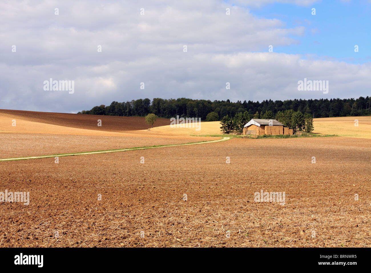 French countryside and road hi-res stock photography and images - Alamy