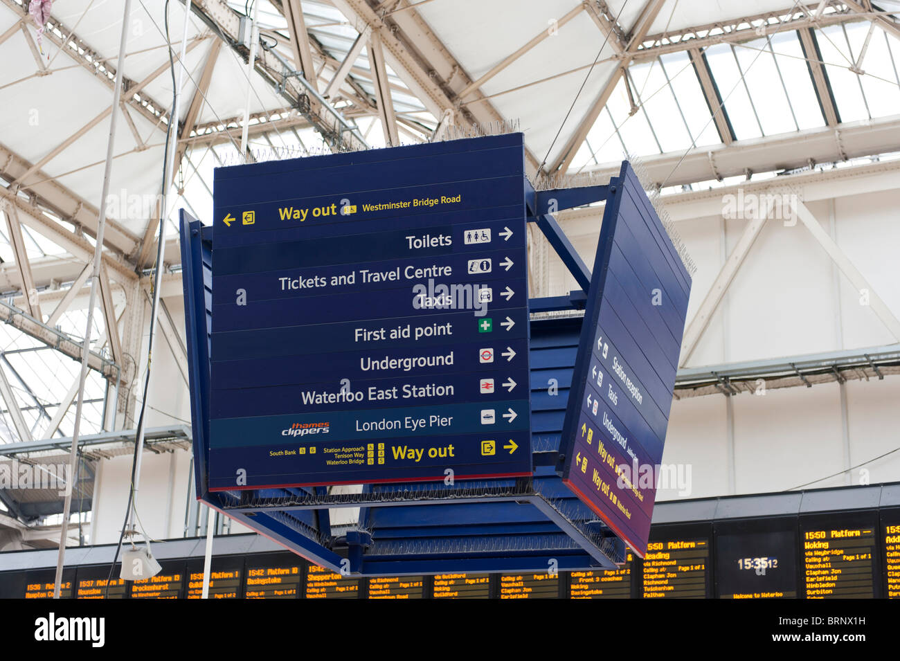 Waterloo station sign hi-res stock photography and images - Alamy