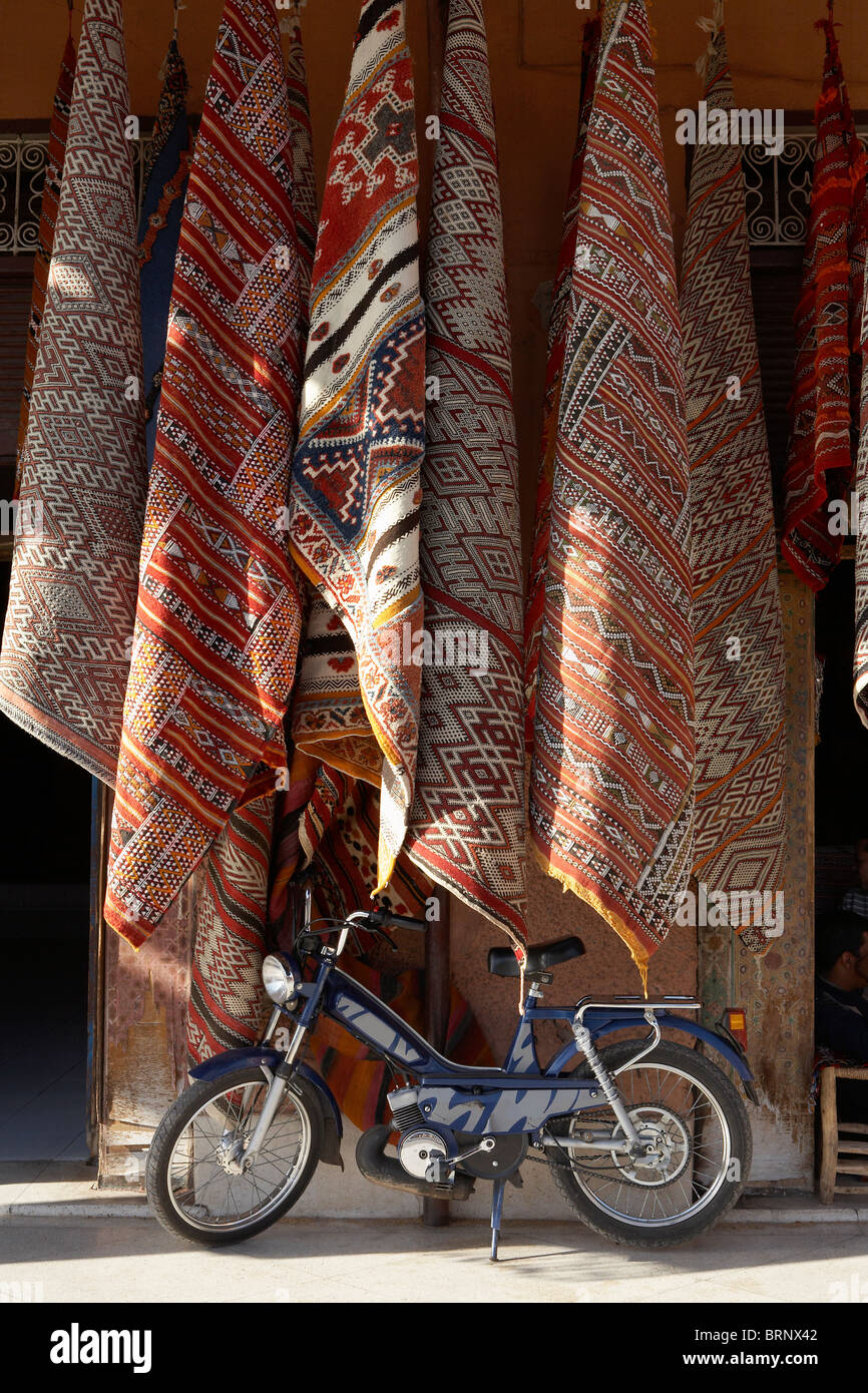 Hanging moroccan rugs hi-res stock photography and images - Alamy