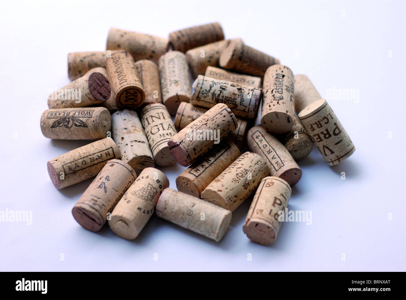 Wine corks in a large pile in the centre Stock Photo - Alamy