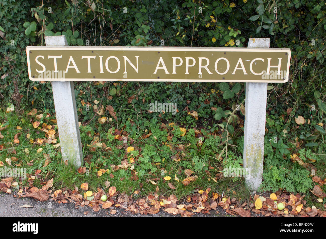 Station Approach street sign Stock Photo - Alamy