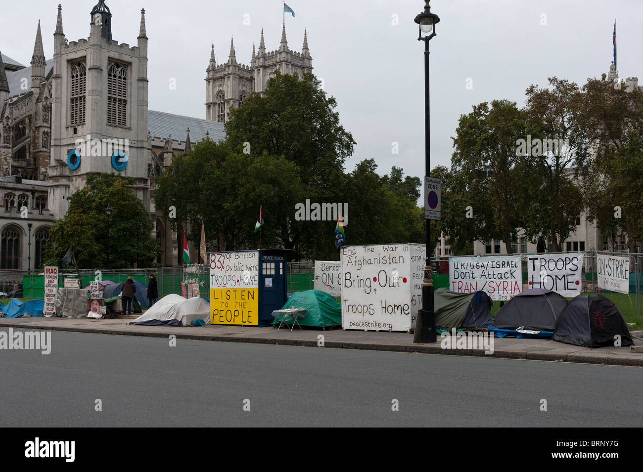 The parliament square anti war protester hi-res stock photography and ...