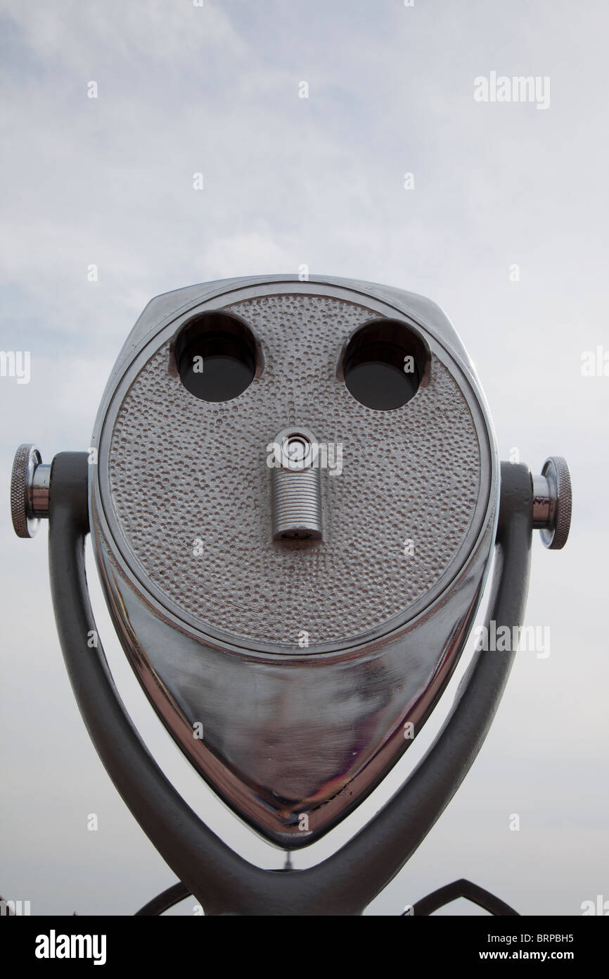 A coin-operated binocular Stock Photo - Alamy