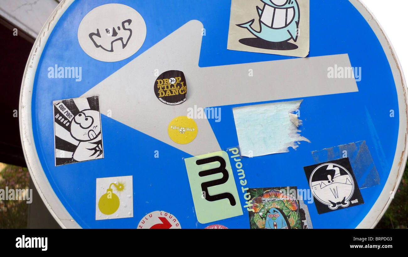 Party stickers hi-res stock photography and images - Alamy