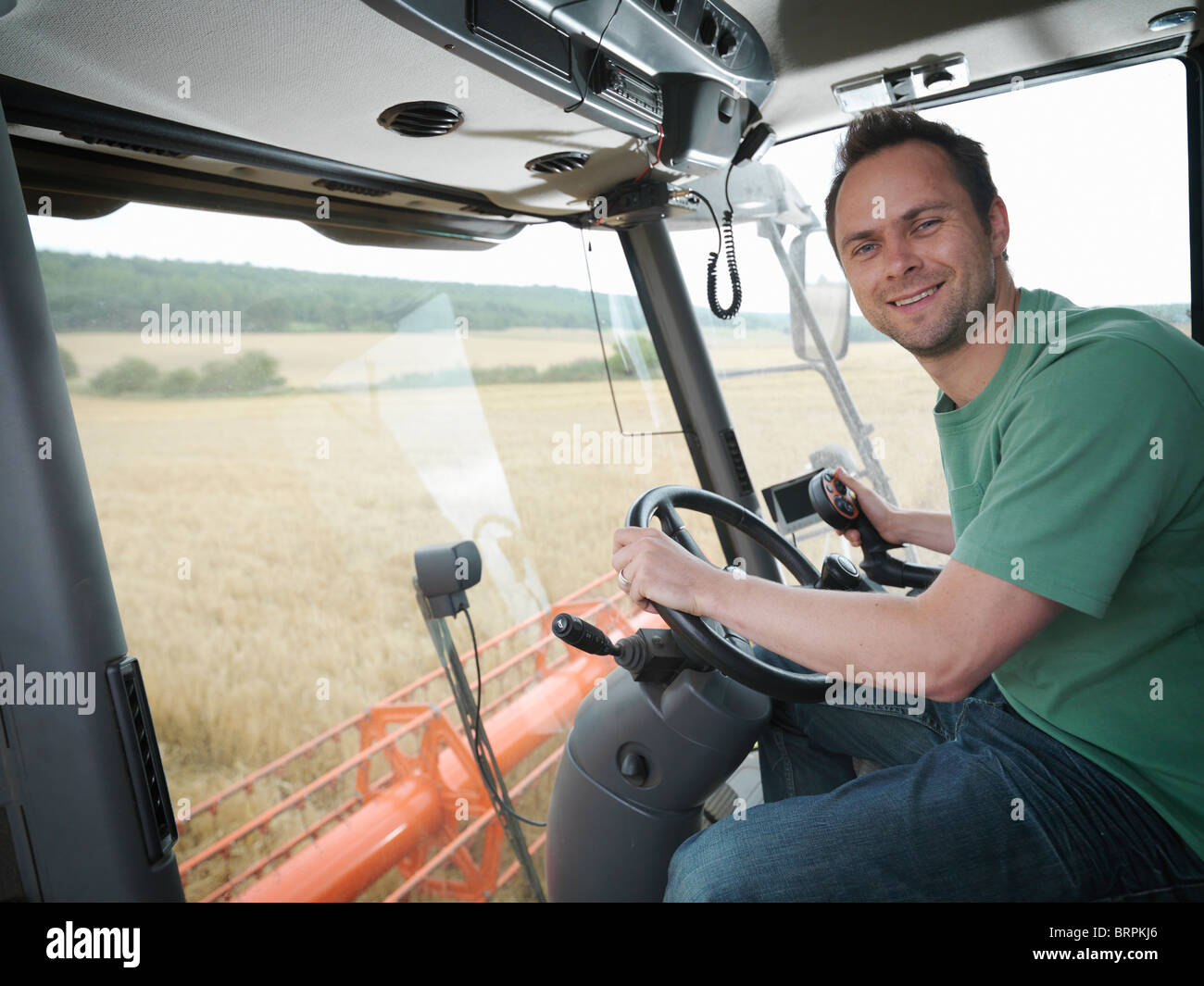 Farmer harvester hi-res stock photography and images - Alamy