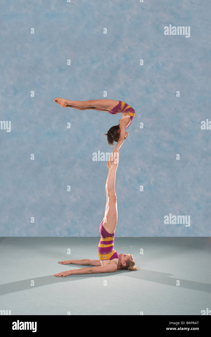 Contortionist child hi-res stock photography and images - Alamy