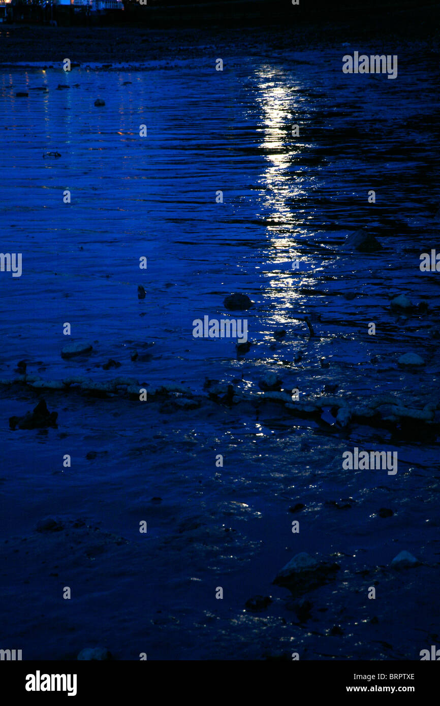 Moonlight reflecting on water hi-res stock photography and images - Alamy