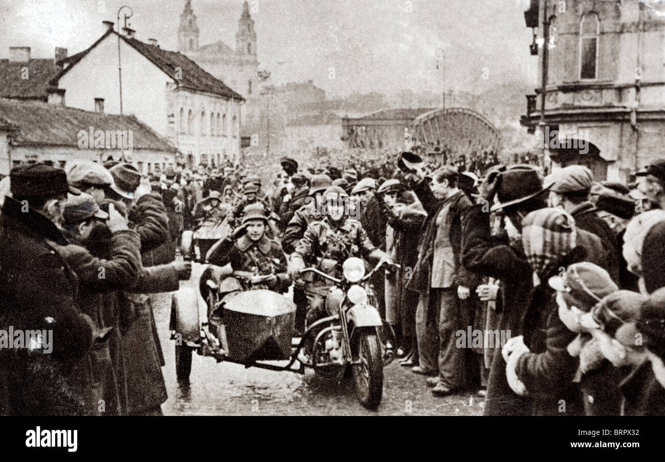 Lithuanian forces, probably under German command, enter Vilnius as part ...