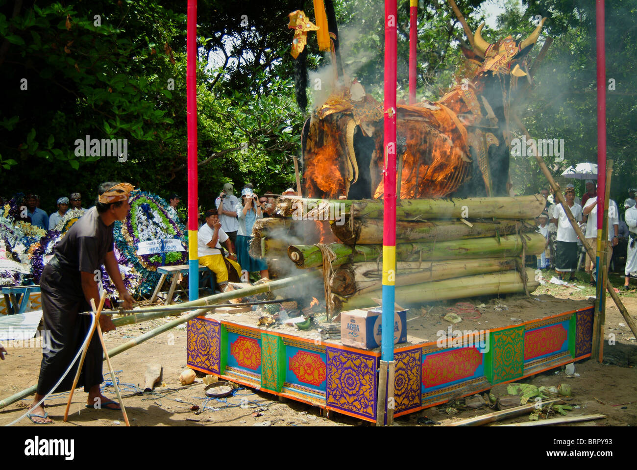 Hindu funerals in Bali are intensely suggestive ceremonies of great ...