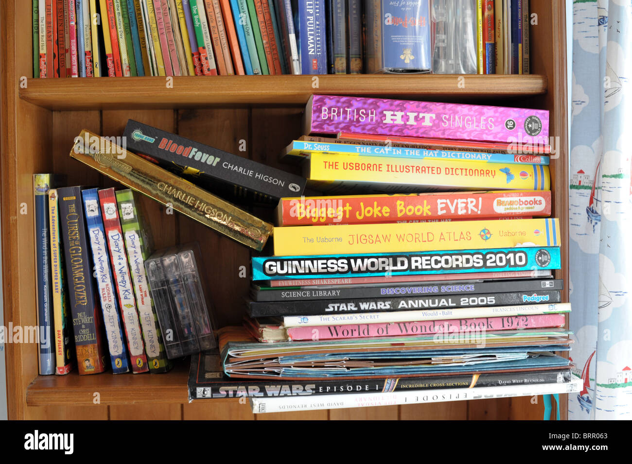 Annuals books hi-res stock photography and images - Alamy