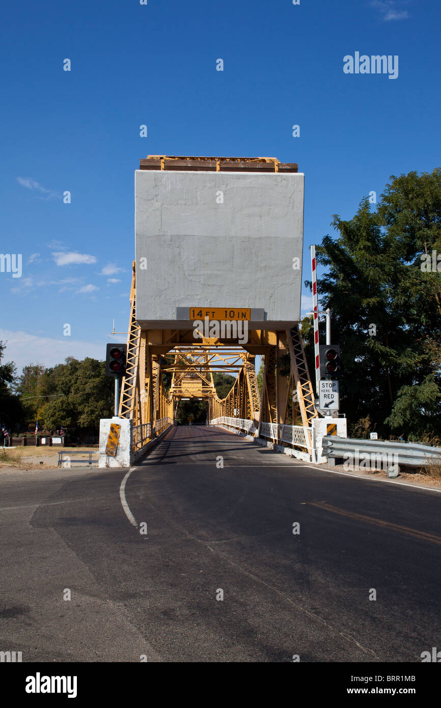Drawbridge california hi-res stock photography and images - Alamy
