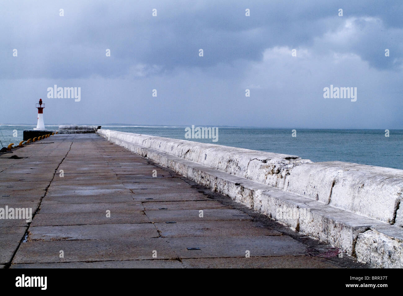 The harbour wall at Kalk Bay Harbour Stock Photo - Alamy