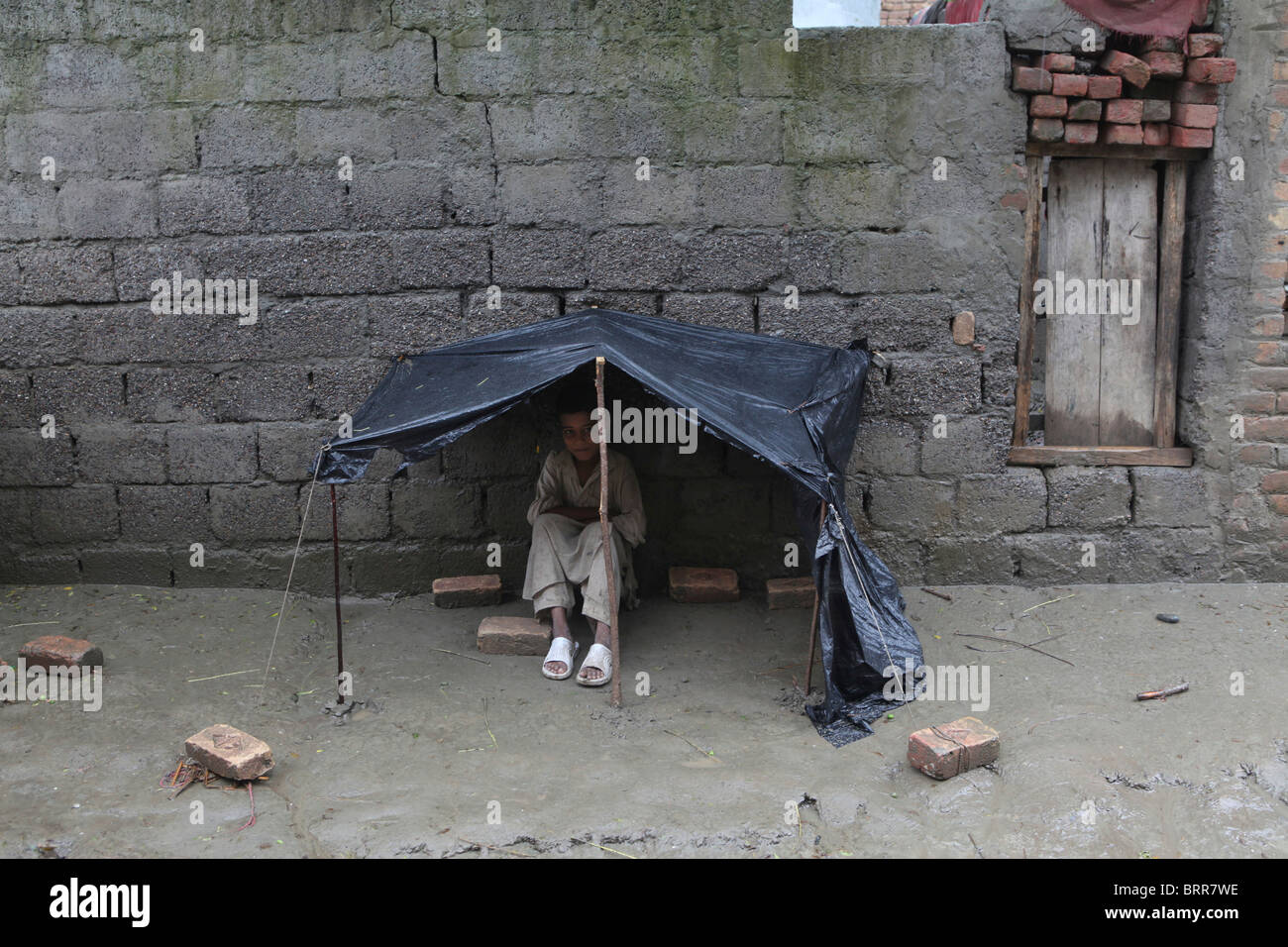 Victims of severe floods in Pakistan (2010 Stock Photo - Alamy