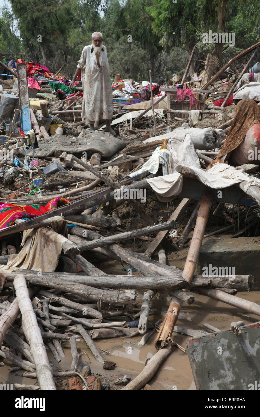 Victims of severe floods in Pakistan (2010 Stock Photo - Alamy