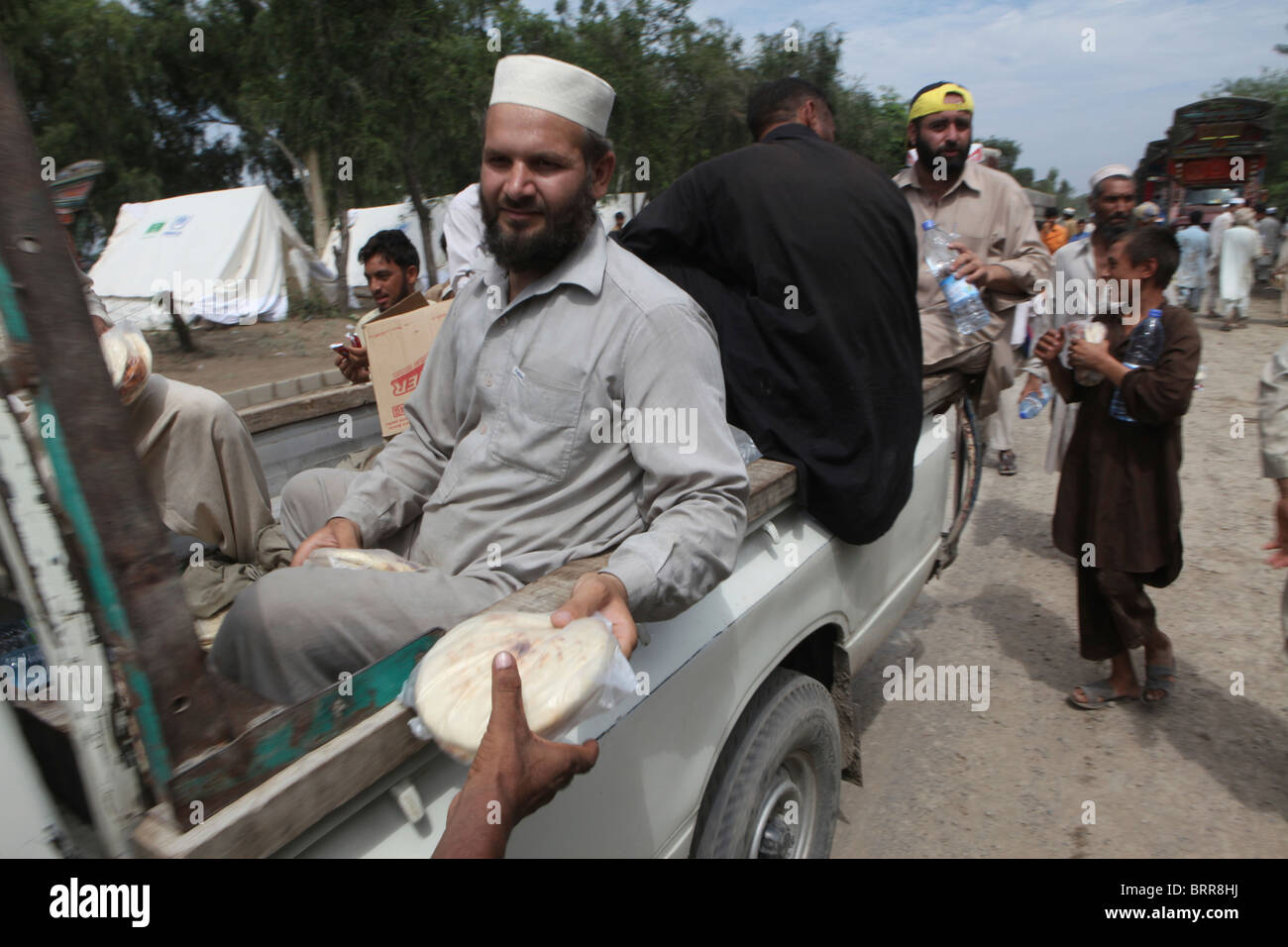 Victims severe floods in pakistan hi-res stock photography and images ...