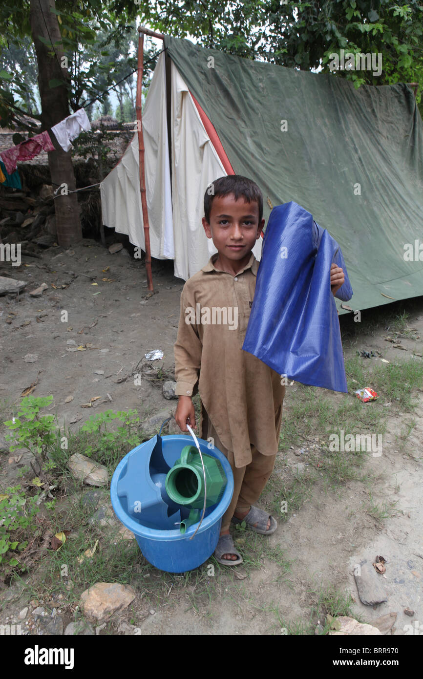 Aid distribution happy hi-res stock photography and images - Alamy