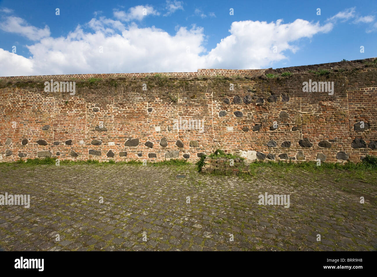 Defensive boundary hi-res stock photography and images - Alamy