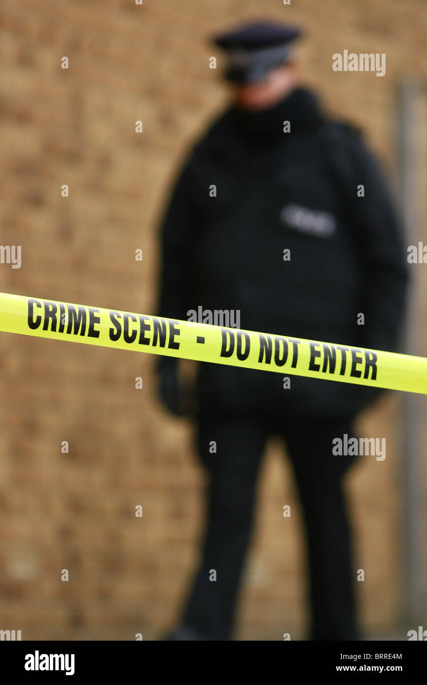 Police at Crime scene. Picture by James Boardman Stock Photo - Alamy