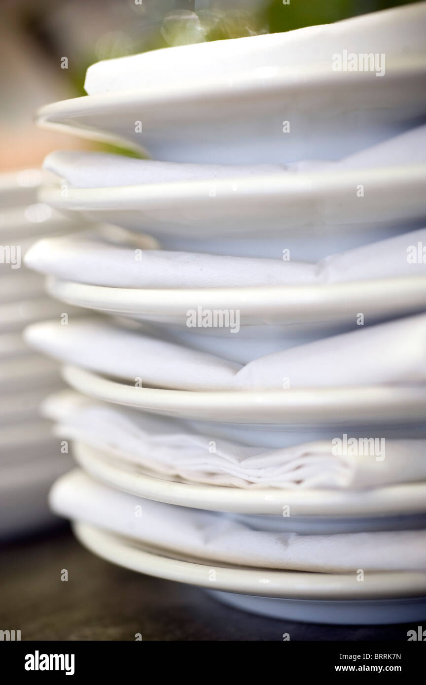 Stack of plates Stock Photo - Alamy