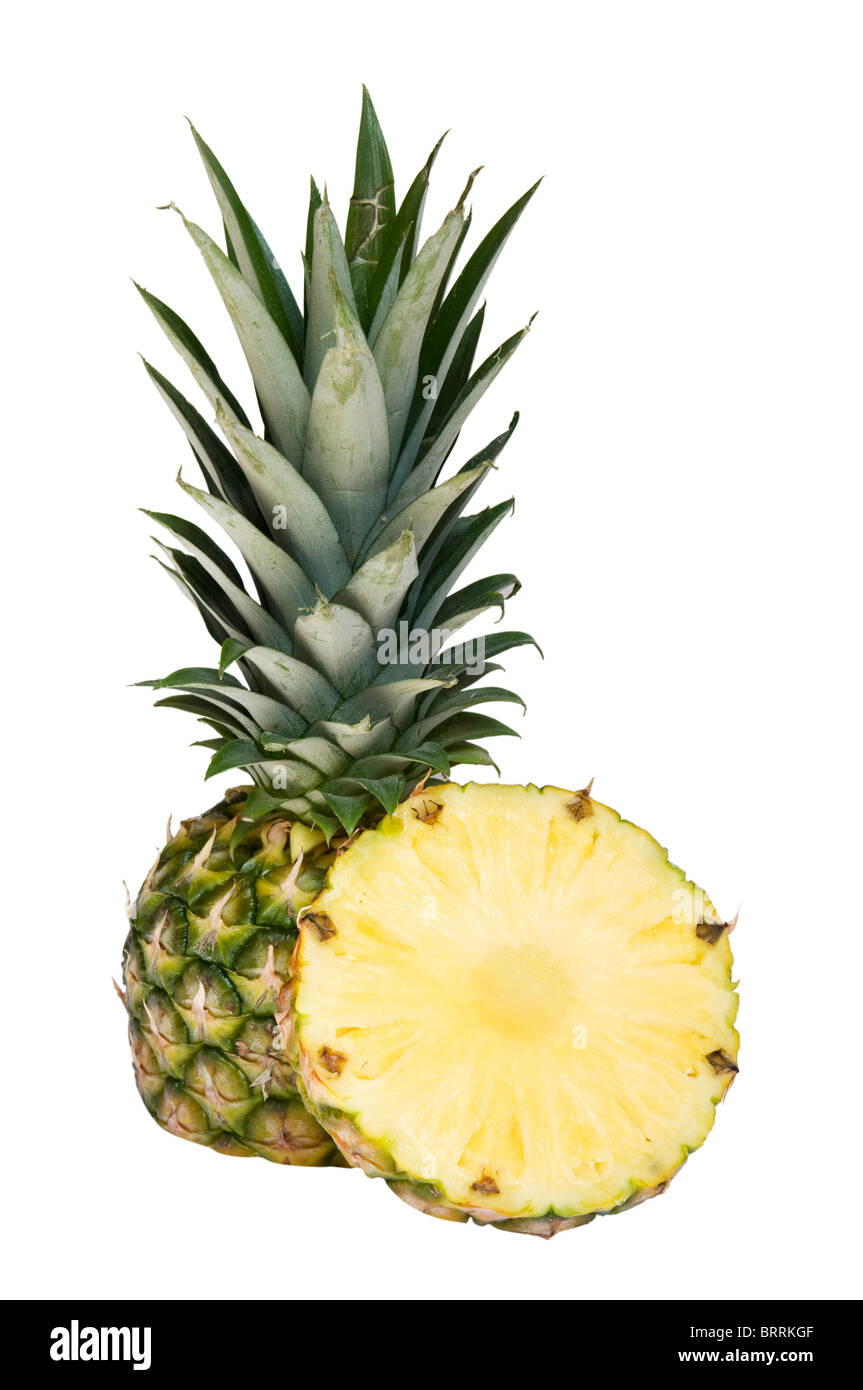 pineapple cut in half Stock Photo - Alamy