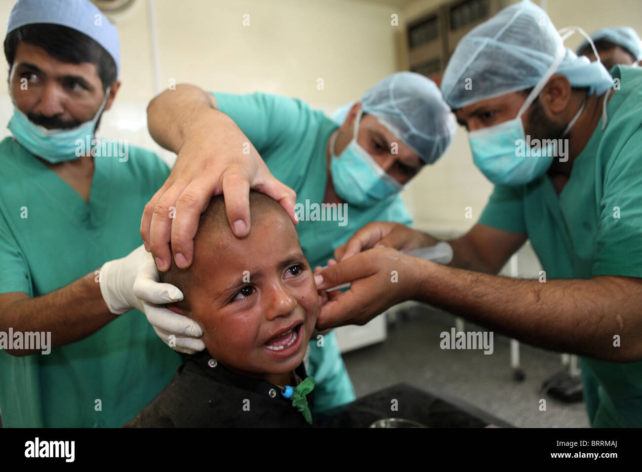 Child anesthesia mask hi-res stock photography and images - Alamy