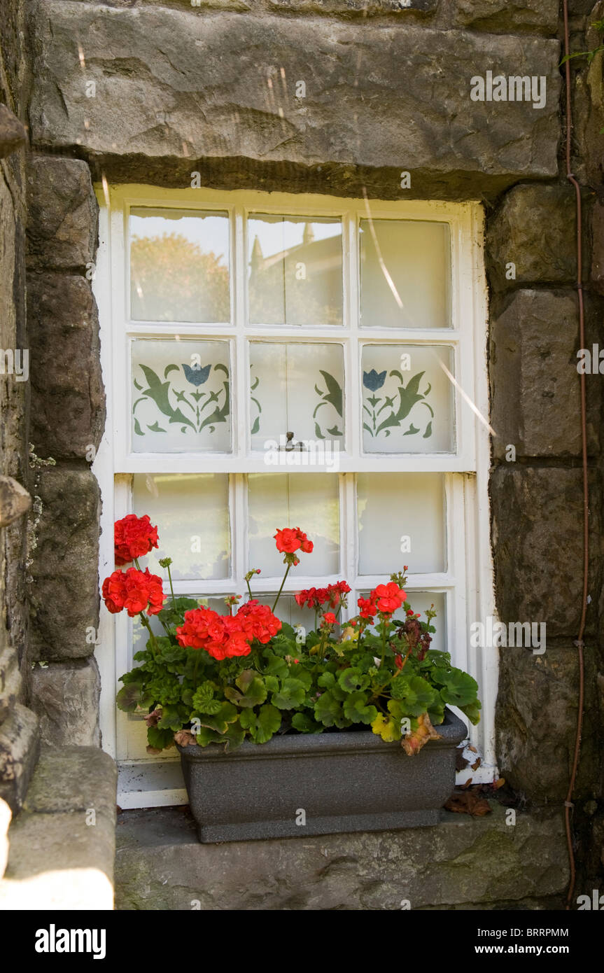 Tenement window hi-res stock photography and images - Alamy
