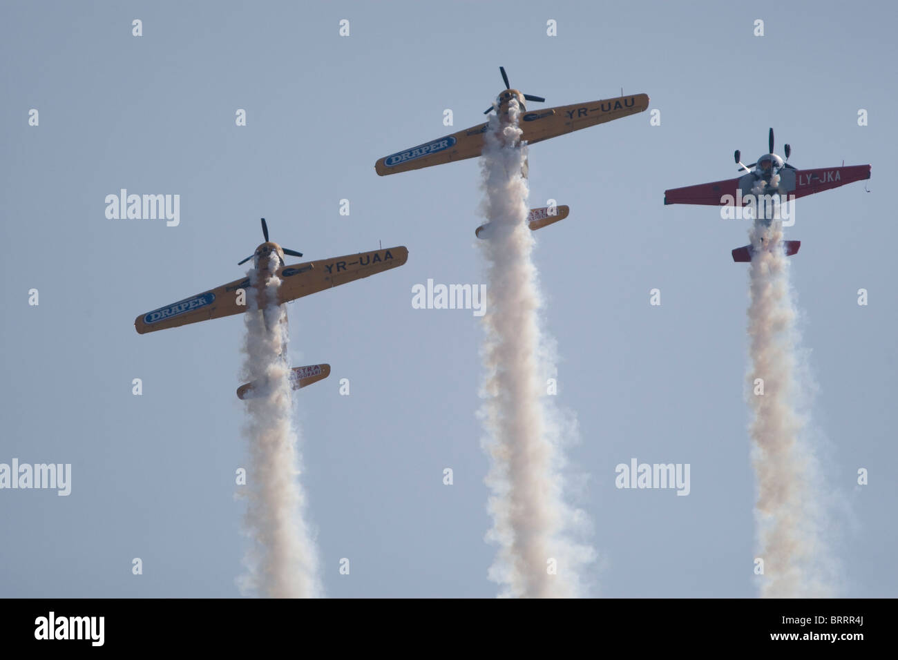 Airshow Airplane Aircraft Sky Blue "Acrobatic Activity" Flying Flight ...