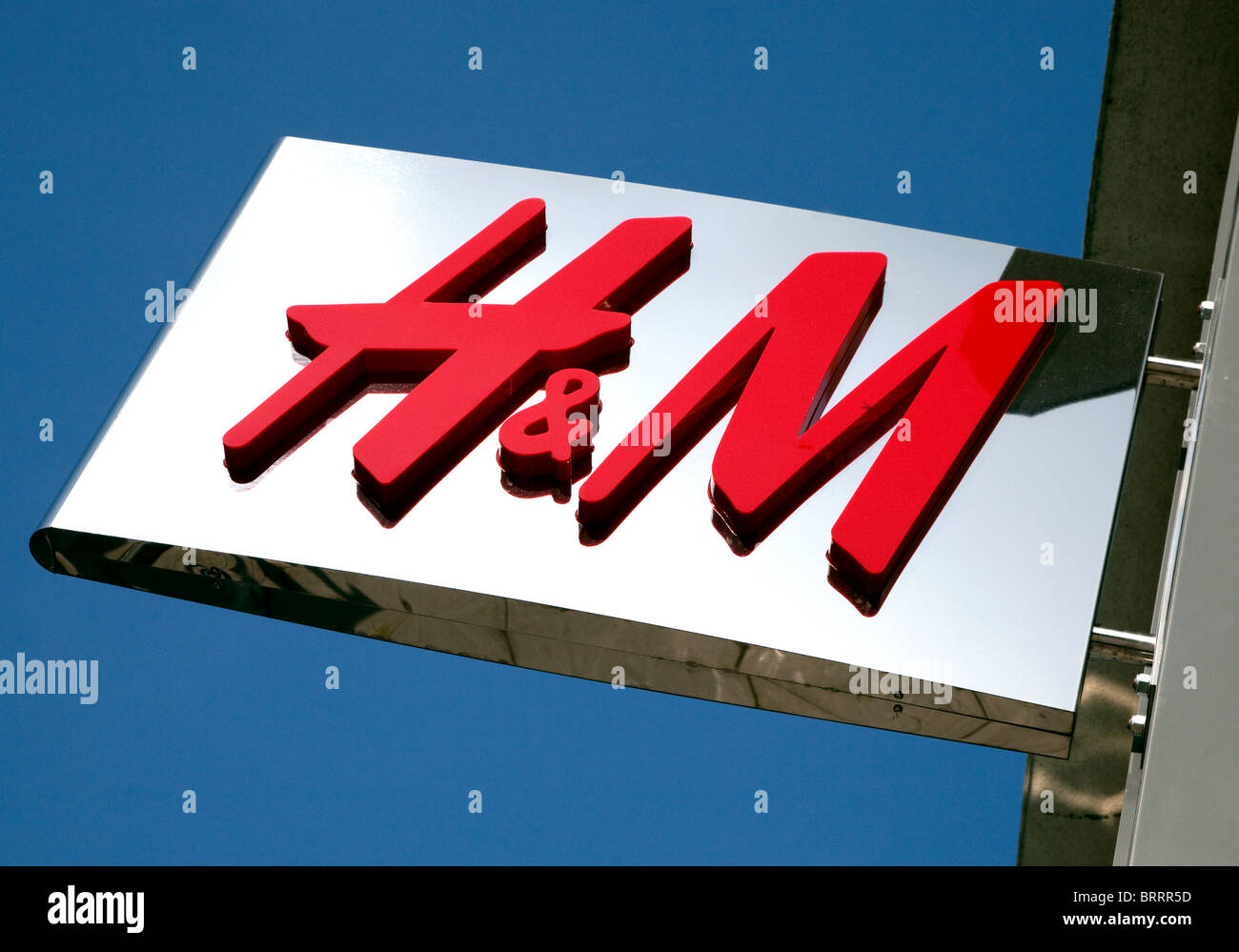 H fashion logo hi-res stock photography and images - Alamy
