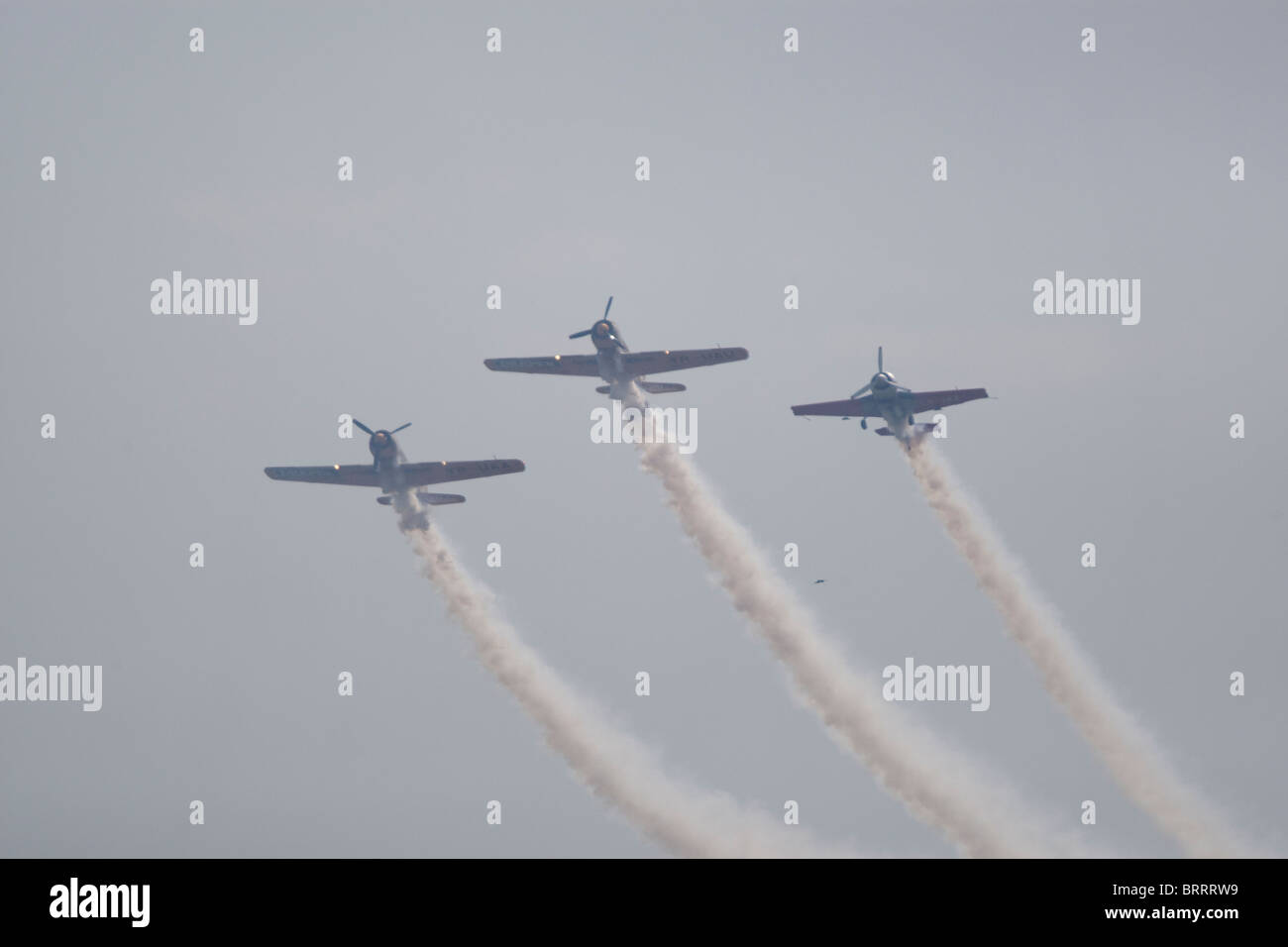 Airshow Airplane Aircraft Sky Blue "Acrobatic Activity" Flying Flight ...