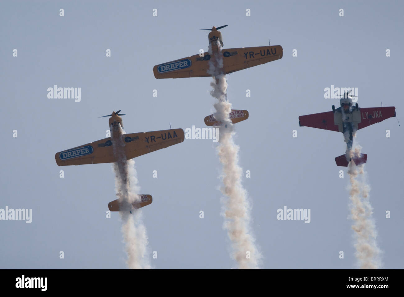 Airshow Airplane Aircraft Sky Blue "Acrobatic Activity" Flying Flight ...