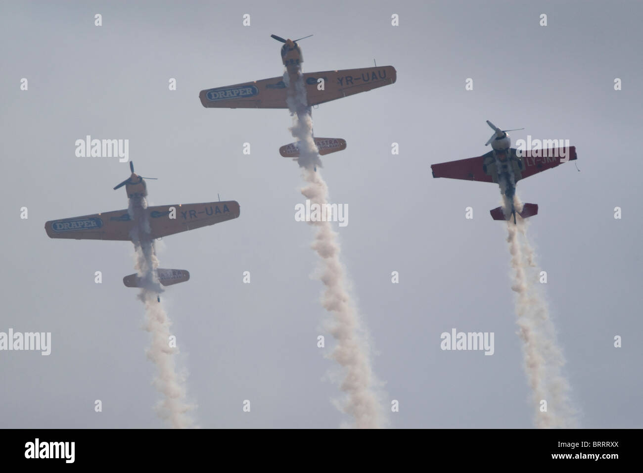 Airshow Airplane Aircraft Sky Blue "Acrobatic Activity" Flying Flight ...
