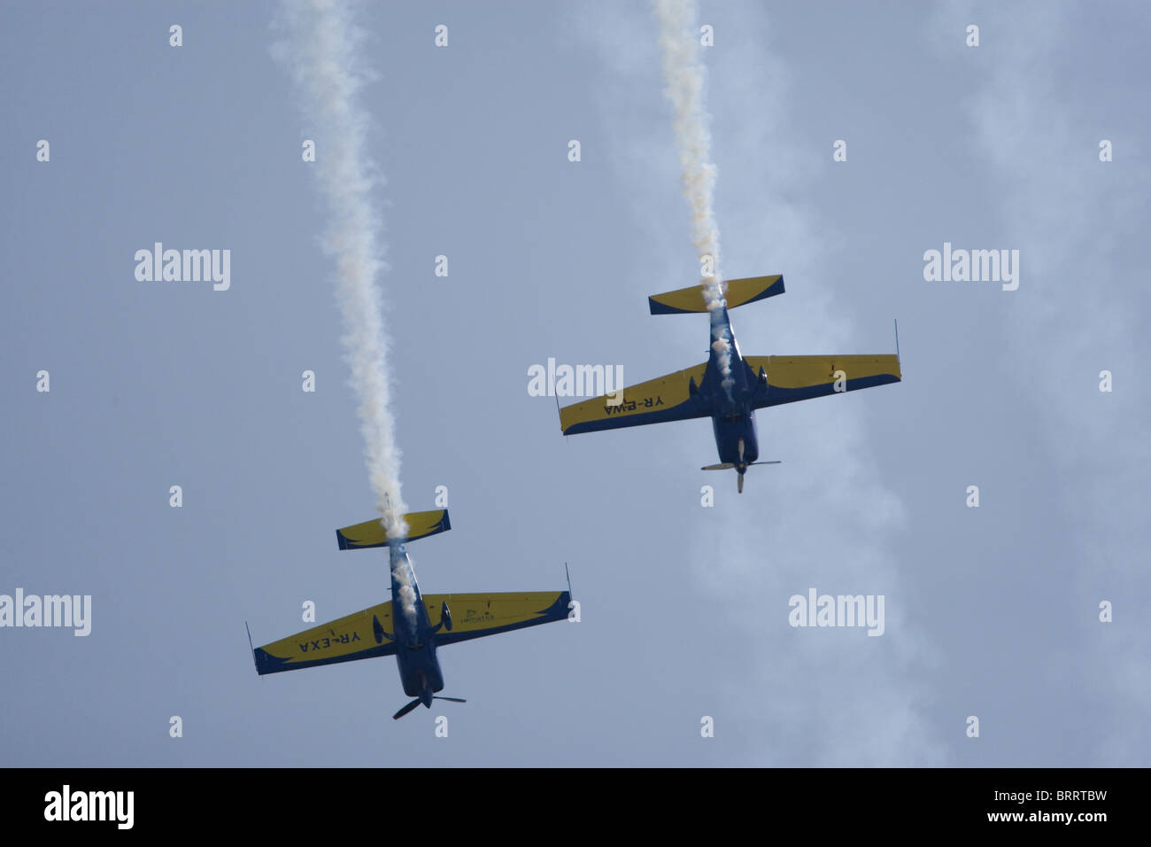 Airshow Airplane Aircraft Sky Blue "Acrobatic Activity" Flying Flight ...