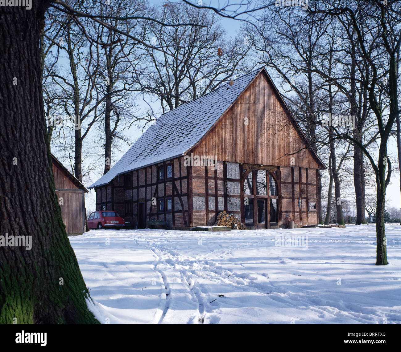Converted traditional barns hi-res stock photography and images - Alamy