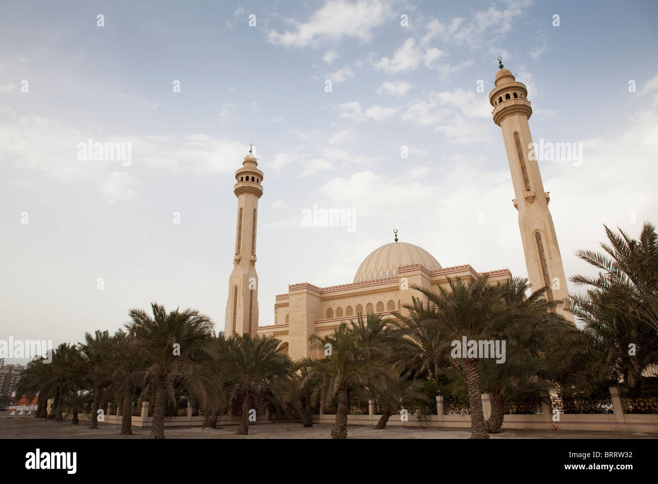 Al Fateh Mosque in Bahrain Stock Photo - Alamy