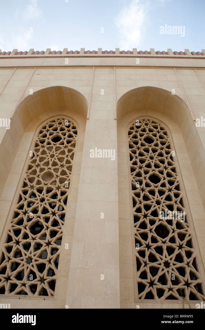 Al Fateh Mosque in Bahrain Stock Photo - Alamy