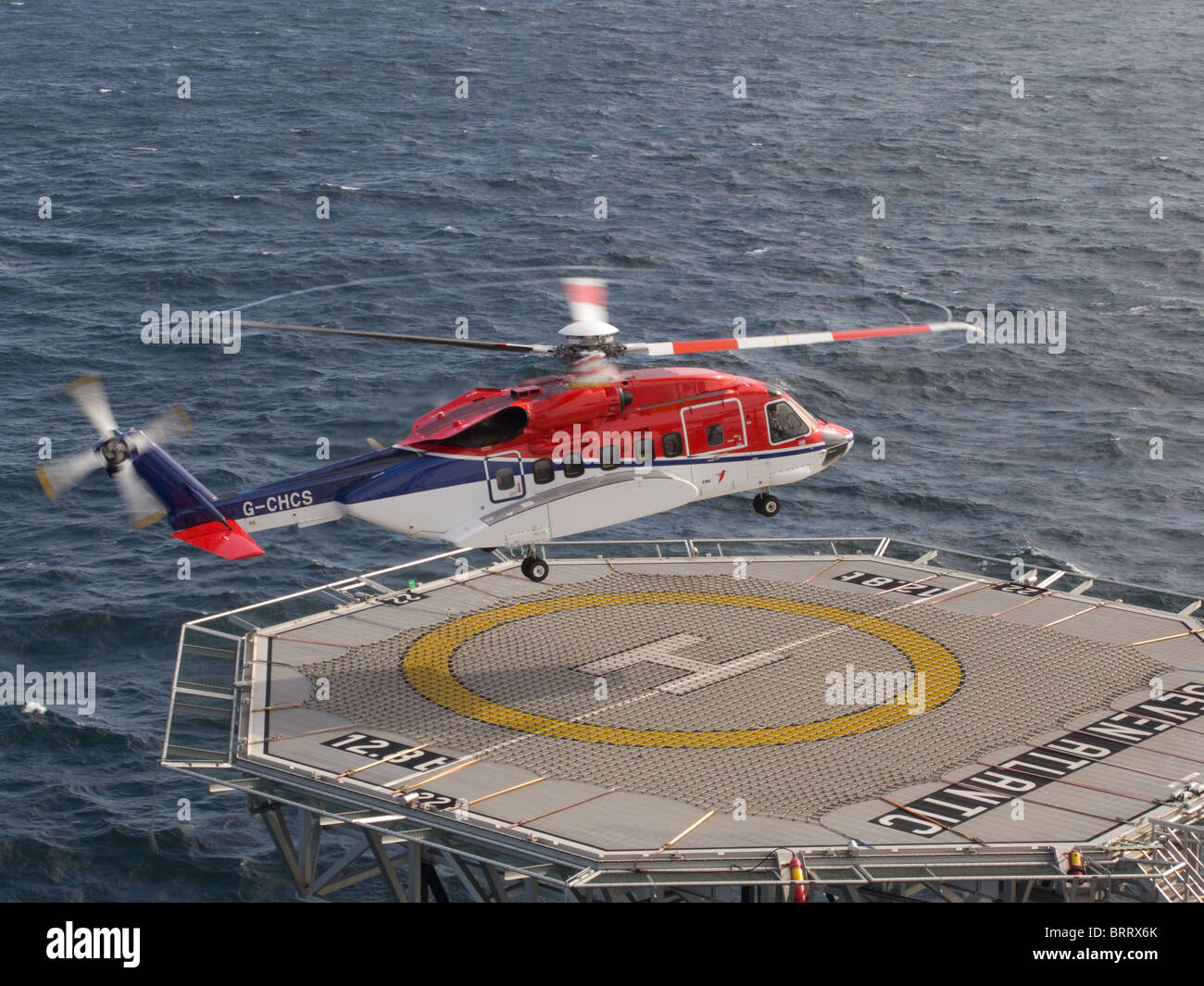 Dive support vessel hi-res stock photography and images - Alamy