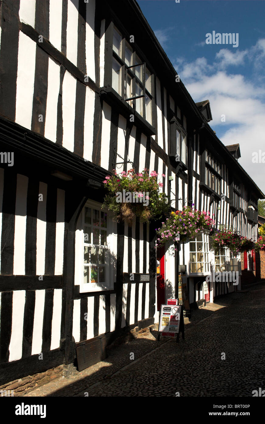 The picturesque Church Lane, Ledbury, Herefordshire, England Stock ...