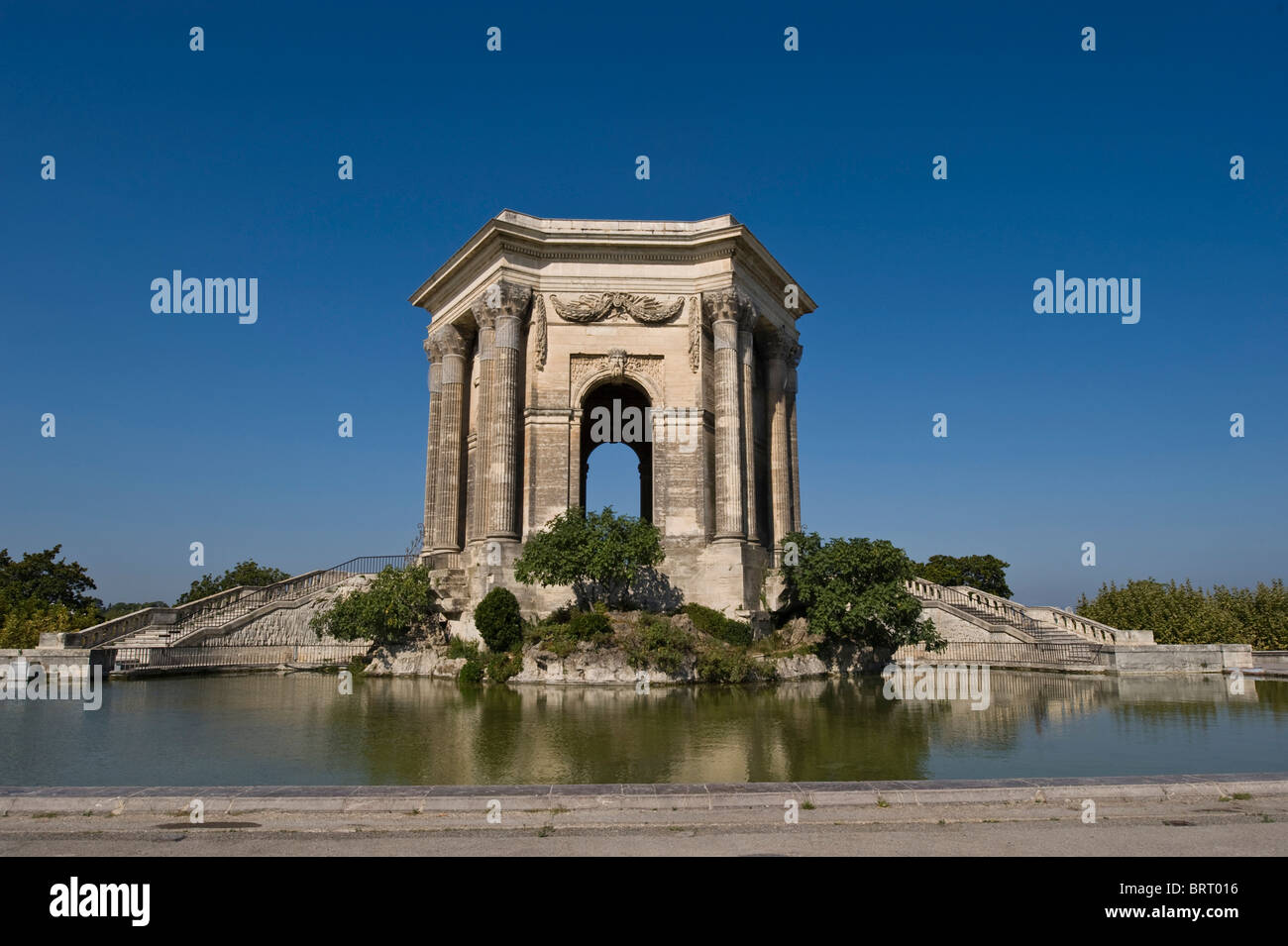 Pavilion, Promenade du Peyrou, Montpellier, Languedoc-Roussillion ...