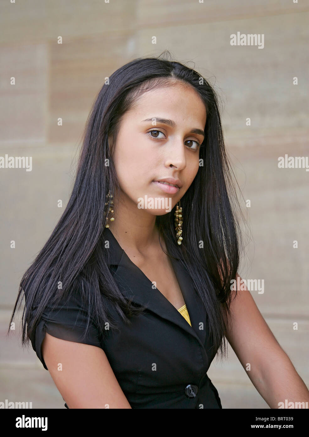 Headshot female model hi-res stock photography and images - Alamy