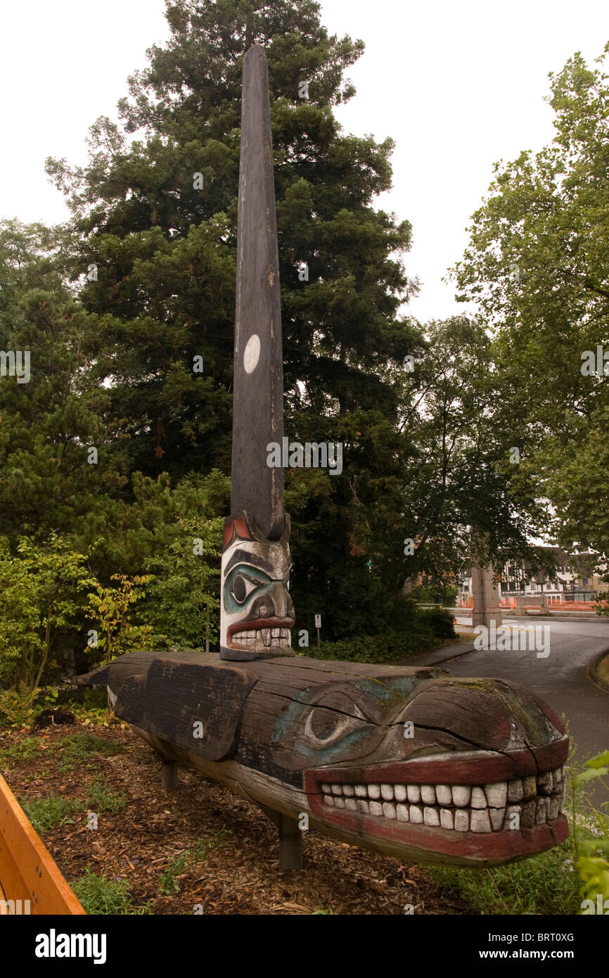 Native American carving of a Killer Whale at Burke Museum of Natural ...