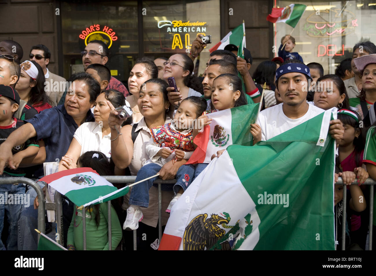 Mexican crowd hi-res stock photography and images - Alamy