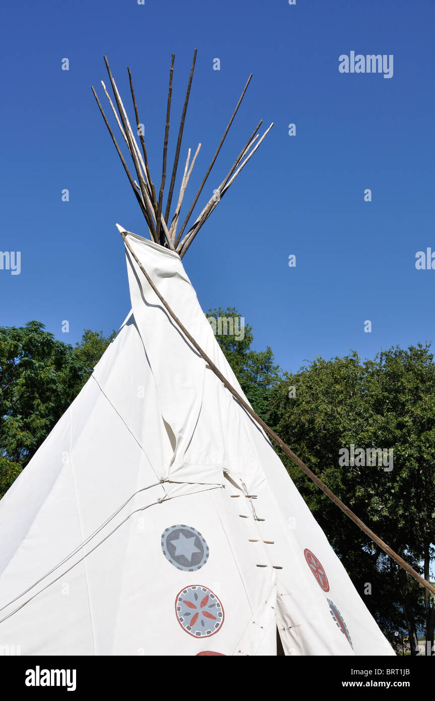 American native Indian teepee, Dallas arboretum, Texas, USA Stock Photo ...