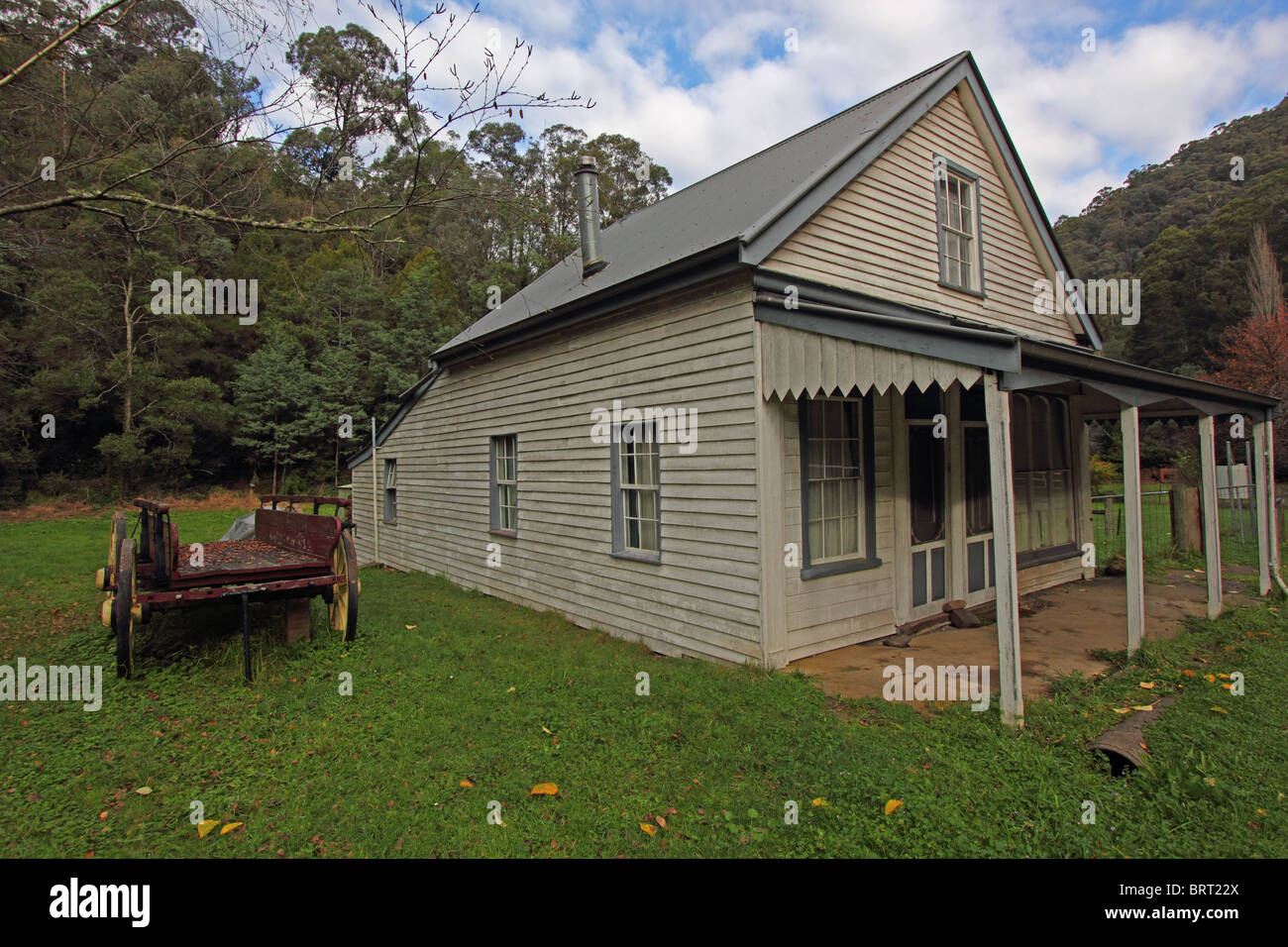 COUNTRY COTTAGES WALHALLA VICTORIA AUSTRALIA BDB Stock Photo - Alamy