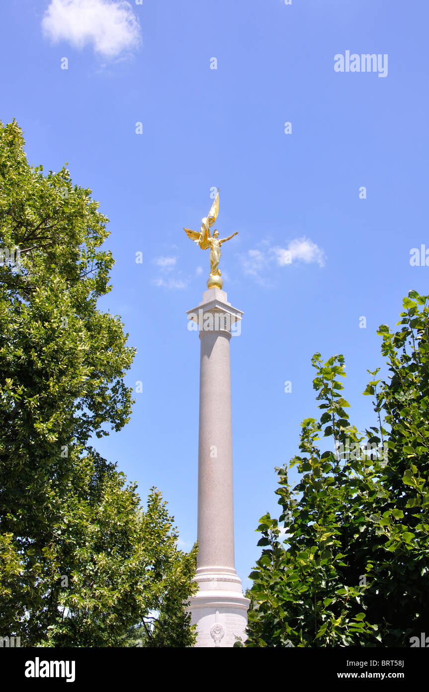 Gold Winged Victory statue at First Division Monument near White House ...