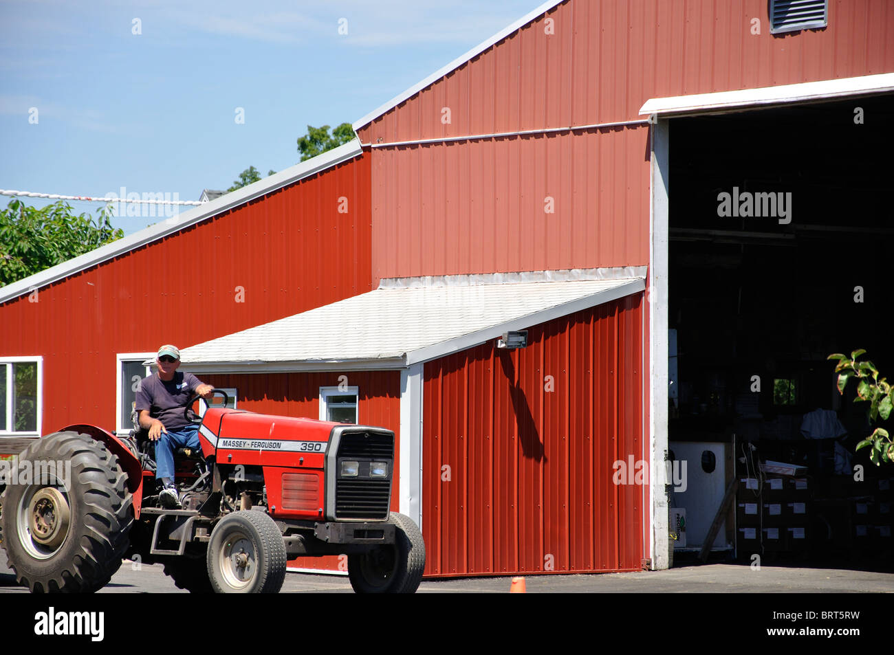 Red barn, New England farm, Connecticut, USA Stock Photo - Alamy