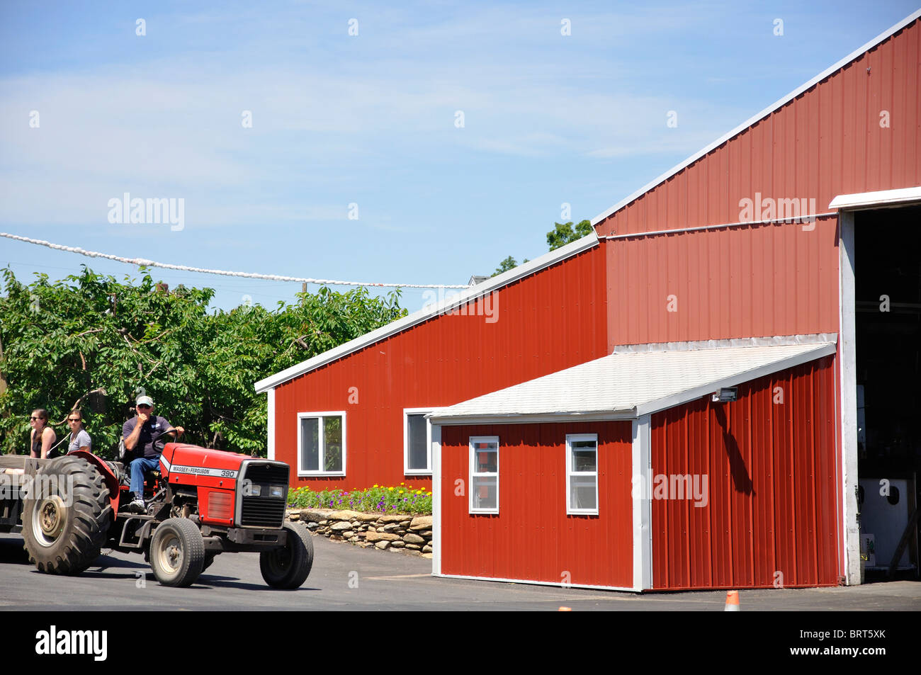 Red barn, New England farm, Connecticut, USA Stock Photo - Alamy
