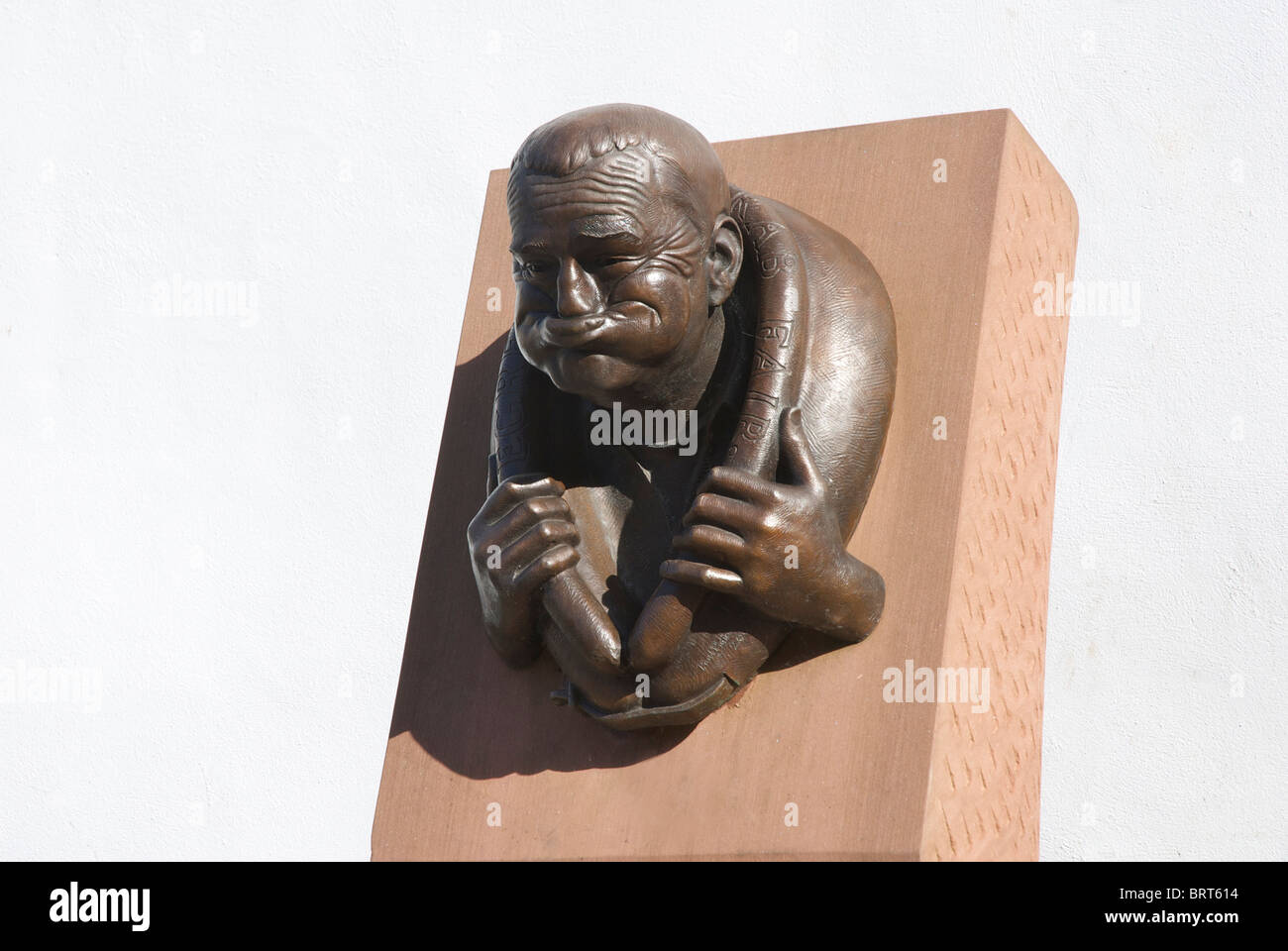 Gurning face hi-res stock photography and images - Alamy Gurning face hi-res stock photography and images - Alamy