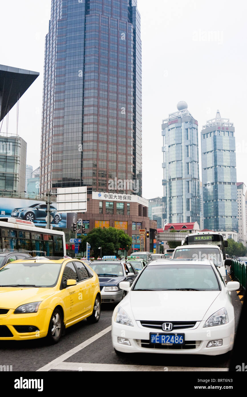 Traffic congestion shanghai china hi-res stock photography and images ...
